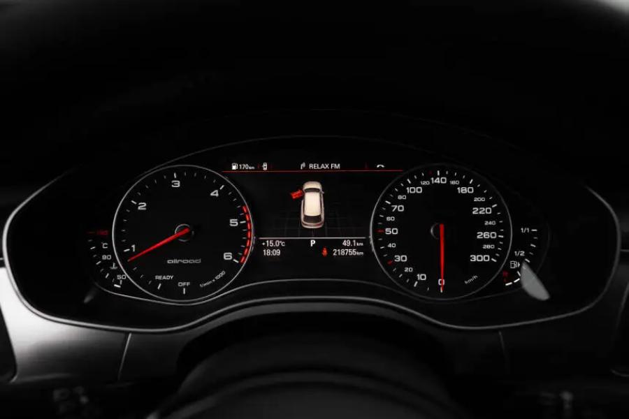 Brūns Audi Allroad 2015 Jelgava, ar dzinēja tilpumu 3.00 L un nobraukumu 210 tūkst. km par 16950 €, foto 17 vietnē AUTOMOTO.COM.LV