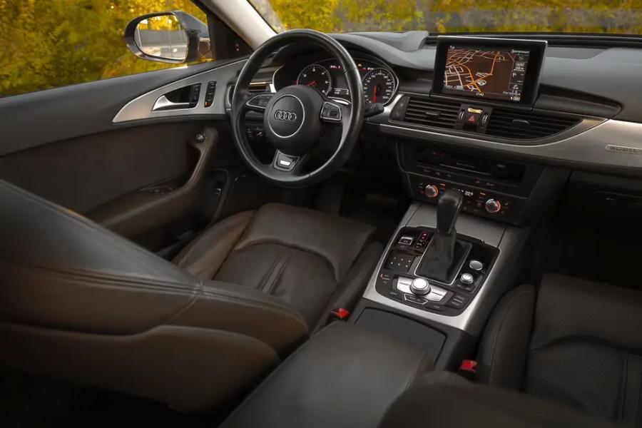 Brown Audi Allroad 2016 in Jelgava, with an engine capacity of 3.00 L and mileage of 255 thousand km for 22900 €, photo 8 on AUTOMOTO.COM.LV