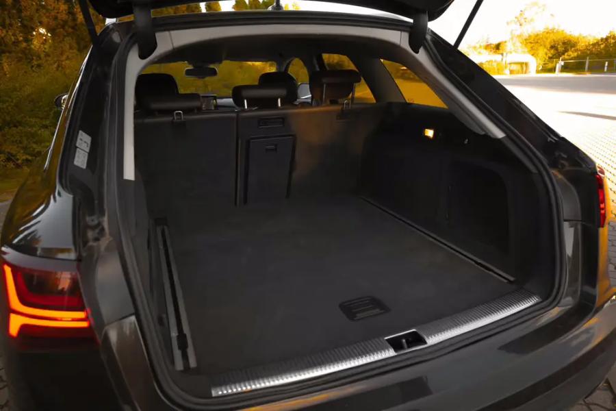 Brown Audi Allroad 2016 in Jelgava, with an engine capacity of 3.00 L and mileage of 255 thousand km for 22900 €, photo 28 on AUTOMOTO.COM.LV