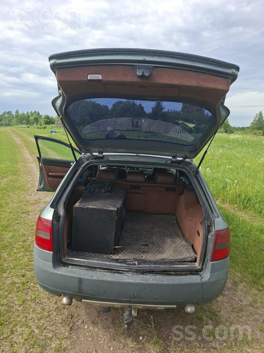 Zaļš Audi Allroad 2000 Madona, ar dzinēja tilpumu 2.50 L un nobraukumu 396 tūkst. km par 2400 €, foto 8 vietnē AUTOMOTO.COM.LV