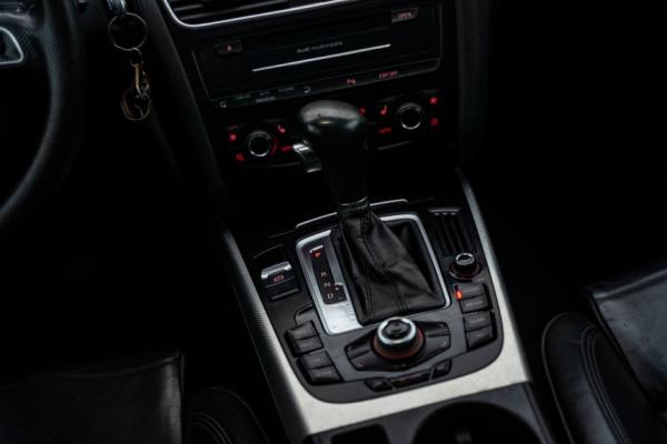 Zaļš Audi Allroad 2009 Rīga, ar dzinēja tilpumu 3.00 L un nobraukumu 329 tūkst. km par 6900 €, foto 7 vietnē AUTOMOTO.COM.LV