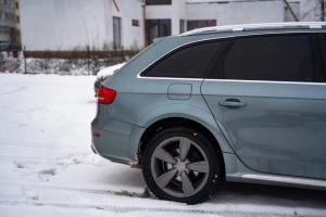 Green Audi Allroad 2009 in Riga, with an engine capacity of 3.00 L and mileage of 329 thousand km for 6900 €, photo 9 on AUTOMOTO.COM.LV
