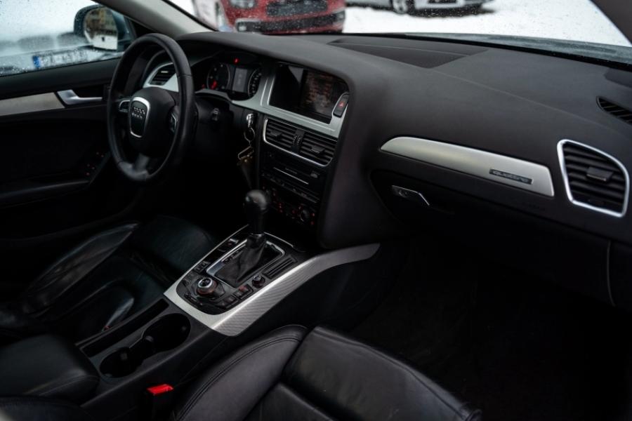 Green Audi Allroad 2009 in Riga, with an engine capacity of 3.00 L and mileage of 329 thousand km for 6900 €, photo 25 on AUTOMOTO.COM.LV
