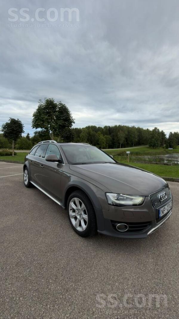 Zaļš Audi Allroad 2013 Rēzekne, ar dzinēja tilpumu 2.00 L un nobraukumu 350 tūkst. km par 8999 €, foto 3 vietnē AUTOMOTO.COM.LV