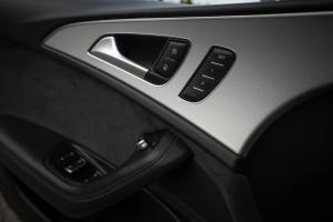 Zaļš Audi Allroad 2017 Rīga, ar dzinēja tilpumu 3.00 L un nobraukumu 249 tūkst. km par 19200 €, foto 19 vietnē AUTOMOTO.COM.LV