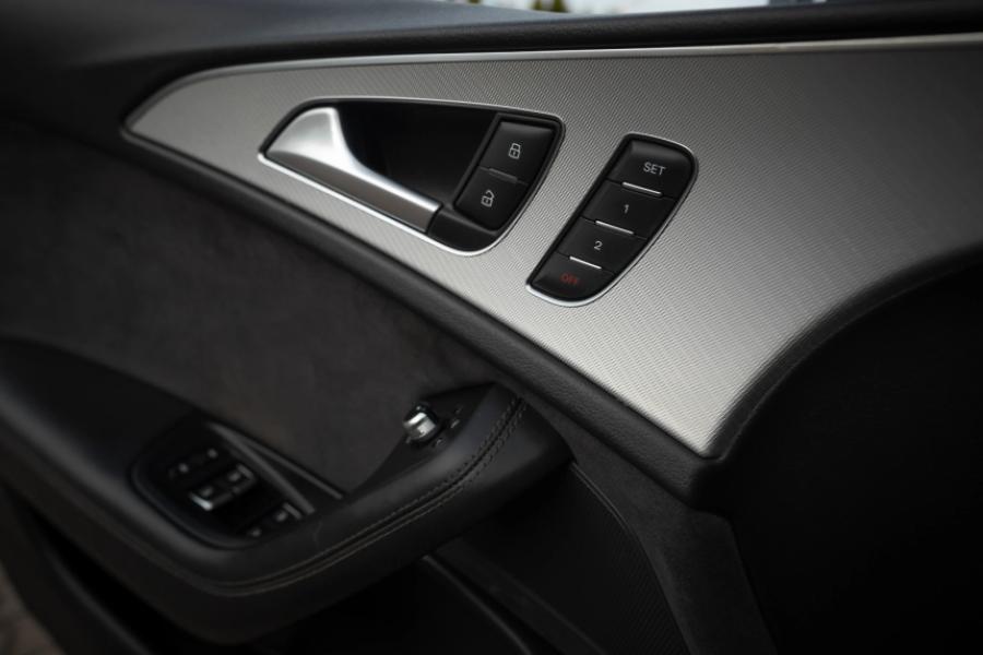 Zaļš Audi Allroad 2017 Rīga, ar dzinēja tilpumu 3.00 L un nobraukumu 249 tūkst. km par 19200 €, foto 19 vietnē AUTOMOTO.COM.LV