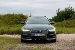 Green Audi Allroad 2017 in Riga, with an engine capacity of 3.00 L and mileage of 239 thousand km for 17995 €, photo 8 on AUTOMOTO.COM.LV