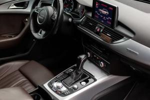 Green Audi Allroad 2017 in Riga, with an engine capacity of 3.00 L and mileage of 239 thousand km for 17995 €, photo 26 on AUTOMOTO.COM.LV