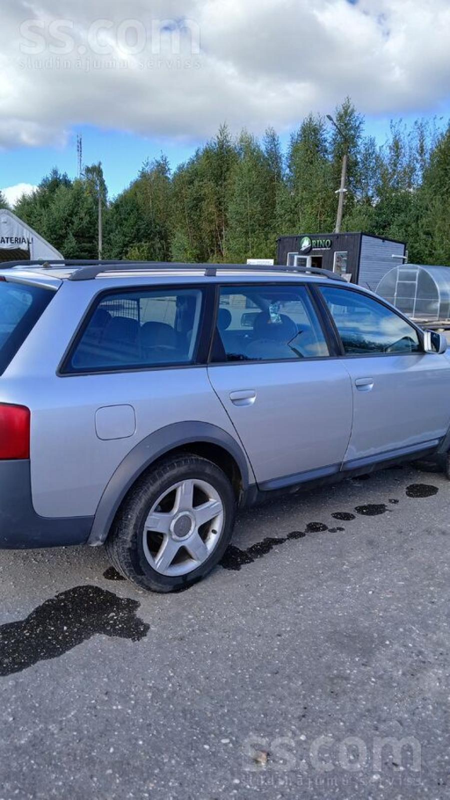 Pelēks Audi Allroad 2001 Jelgava, ar dzinēja tilpumu 2.50 L un nobraukumu 300 tūkst. km par 1600 €, foto 4 vietnē AUTOMOTO.COM.LV