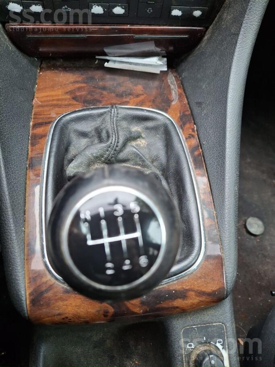 Pelēks Audi Allroad 2001 Daugavpils, ar dzinēja tilpumu 2.50 L un nobraukumu 295 tūkst. km par 1500 €, foto 7 vietnē AUTOMOTO.COM.LV