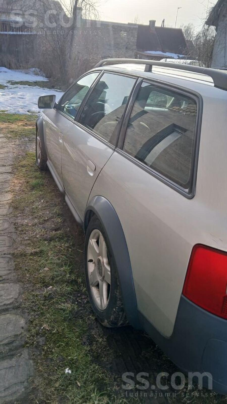 Pelēks Audi Allroad 2001 Jelgava, ar dzinēja tilpumu 2.50 L un nobraukumu 300 tūkst. km par 1300 €, foto 15 vietnē AUTOMOTO.COM.LV