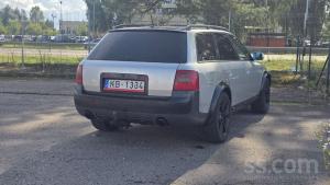Pelēks Audi Allroad 2001 Rīga, ar dzinēja tilpumu 2.70 L un nobraukumu 300 tūkst. km par 10000 €, foto 7 vietnē AUTOMOTO.COM.LV