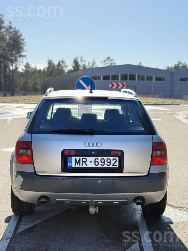 Grey Audi Allroad 2003 in Riga, with an engine capacity of 2.50 L and mileage of 372 thousand km for 2050 €, photo 5 on AUTOMOTO.COM.LV