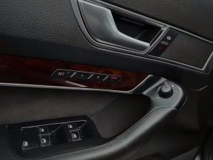 Pelēks Audi Allroad 2007 Jelgava, ar dzinēja tilpumu 3.00 L un nobraukumu 327 tūkst. km par 6900 €, foto 14 vietnē AUTOMOTO.COM.LV