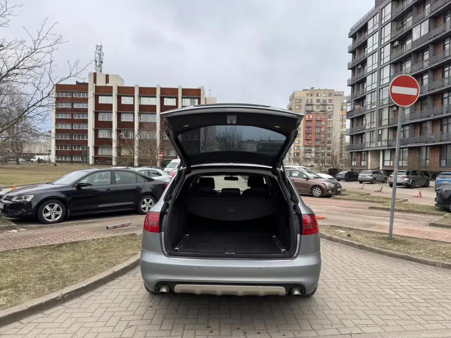 Pelēks Audi Allroad 2008 Rīga, ar dzinēja tilpumu 3.00 L un nobraukumu 392 tūkst. km par 4290 €, foto 10 vietnē AUTOMOTO.COM.LV