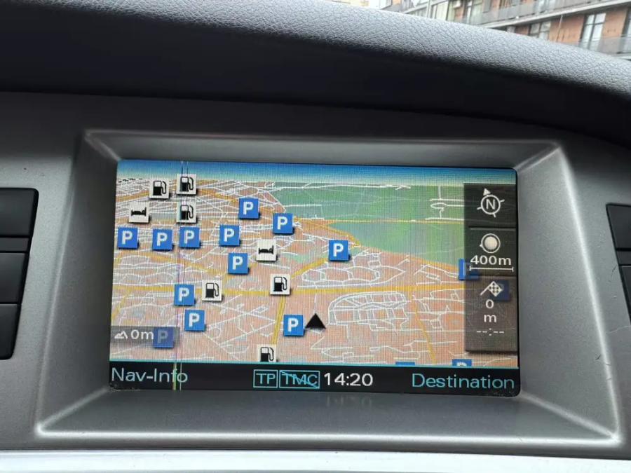Pelēks Audi Allroad 2008 Rīga, ar dzinēja tilpumu 3.00 L un nobraukumu 392 tūkst. km par 4290 €, foto 26 vietnē AUTOMOTO.COM.LV