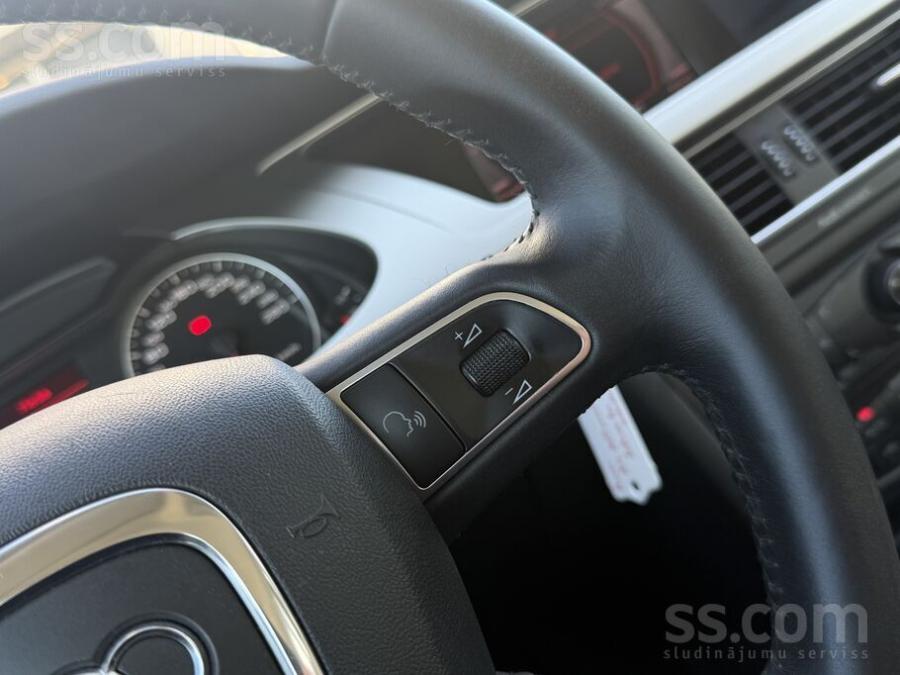 Pelēks Audi Allroad 2009 Rīga, ar dzinēja tilpumu 3.00 L un nobraukumu 177 tūkst. km par 8400 €, foto 12 vietnē AUTOMOTO.COM.LV