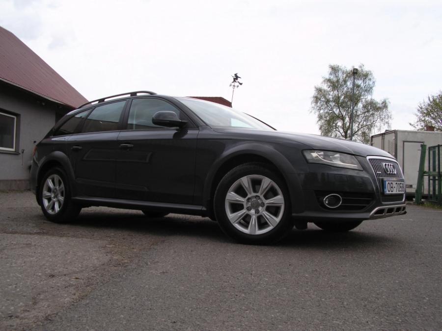 Pelēks Audi Allroad 2010 Rīga, ar dzinēja tilpumu 3.00 L un nobraukumu 289 tūkst. km par 8850 €, foto 3 vietnē AUTOMOTO.COM.LV