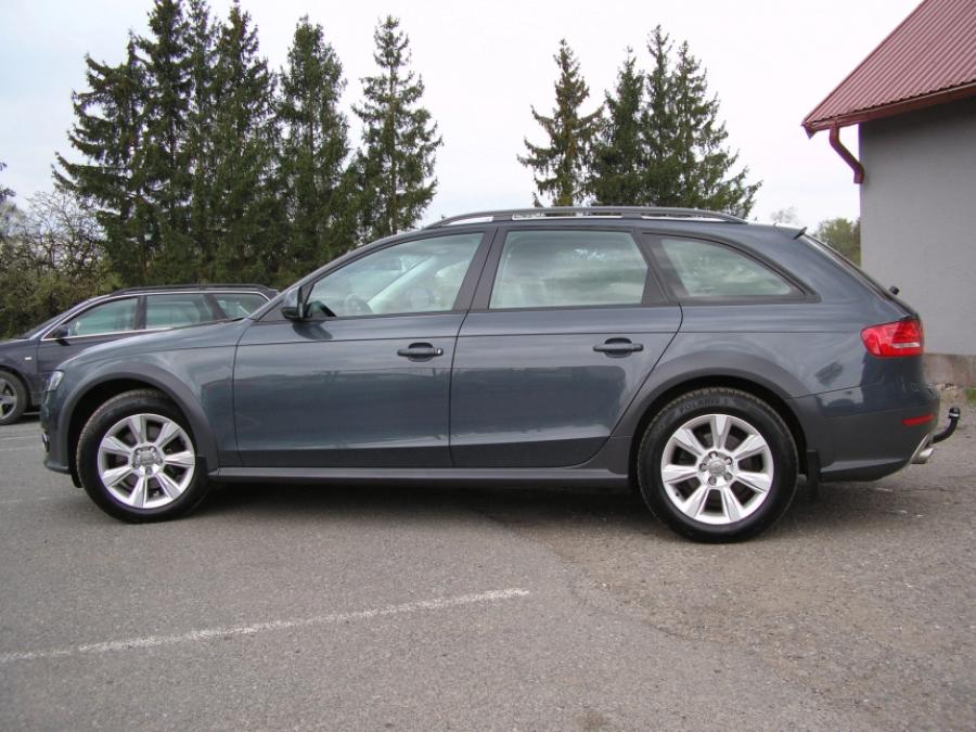 Pelēks Audi Allroad 2010 Rīga, ar dzinēja tilpumu 3.00 L un nobraukumu 289 tūkst. km par 8850 €, foto 5 vietnē AUTOMOTO.COM.LV