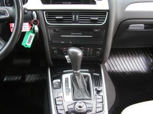 Pelēks Audi Allroad 2010 Rīga, ar dzinēja tilpumu 3.00 L un nobraukumu 289 tūkst. km par 8850 €, foto 16 vietnē AUTOMOTO.COM.LV