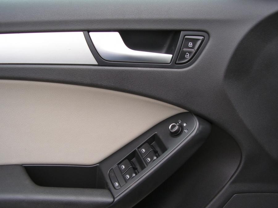 Pelēks Audi Allroad 2010 Rīga, ar dzinēja tilpumu 3.00 L un nobraukumu 289 tūkst. km par 8850 €, foto 19 vietnē AUTOMOTO.COM.LV
