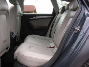 Pelēks Audi Allroad 2010 Rīga, ar dzinēja tilpumu 3.00 L un nobraukumu 289 tūkst. km par 8850 €, foto 21 vietnē AUTOMOTO.COM.LV