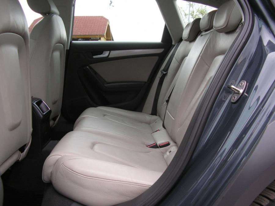 Pelēks Audi Allroad 2010 Rīga, ar dzinēja tilpumu 3.00 L un nobraukumu 289 tūkst. km par 8850 €, foto 21 vietnē AUTOMOTO.COM.LV