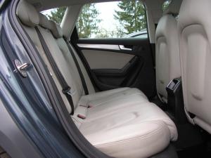 Pelēks Audi Allroad 2010 Rīga, ar dzinēja tilpumu 3.00 L un nobraukumu 289 tūkst. km par 8850 €, foto 24 vietnē AUTOMOTO.COM.LV