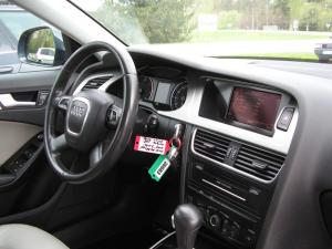 Pelēks Audi Allroad 2010 Rīga, ar dzinēja tilpumu 3.00 L un nobraukumu 289 tūkst. km par 8850 €, foto 26 vietnē AUTOMOTO.COM.LV