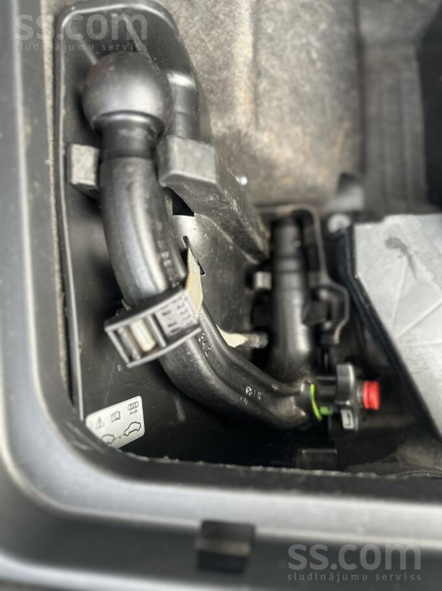 Pelēks Audi Allroad 2013 Rīga, ar dzinēja tilpumu 2.00 L un nobraukumu 355 tūkst. km par 9500 €, foto 17 vietnē AUTOMOTO.COM.LV