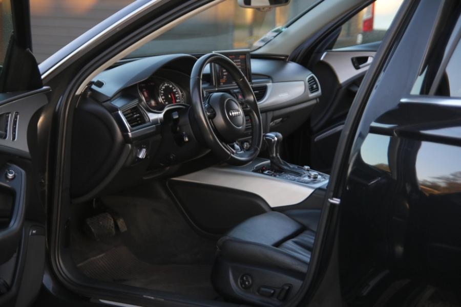 Grey Audi Allroad 2014 in Riga, with an engine capacity of 3.00 L and mileage of 298 thousand km for 12990 €, photo 9 on AUTOMOTO.COM.LV