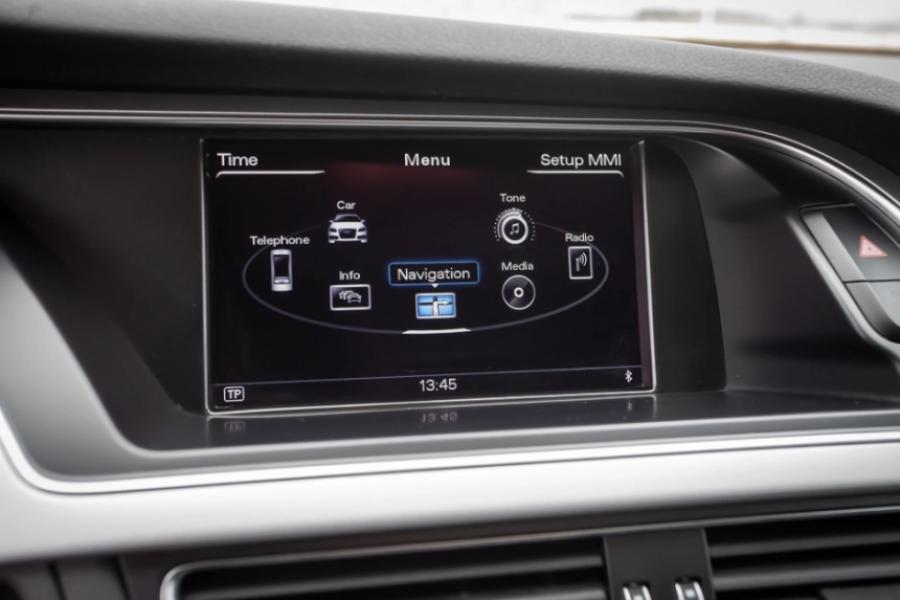 Grey Audi Allroad 2015 in Riga, with an engine capacity of 2.00 L and mileage of 239 thousand km for 14900 €, photo 12 on AUTOMOTO.COM.LV