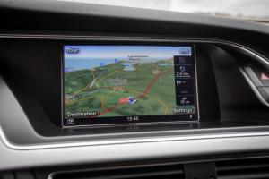 Grey Audi Allroad 2015 in Riga, with an engine capacity of 2.00 L and mileage of 239 thousand km for 14900 €, photo 13 on AUTOMOTO.COM.LV