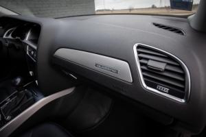 Grey Audi Allroad 2015 in Riga, with an engine capacity of 2.00 L and mileage of 239 thousand km for 14900 €, photo 17 on AUTOMOTO.COM.LV