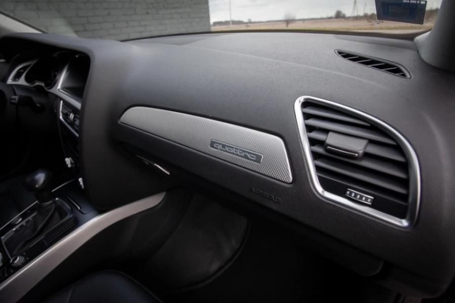 Grey Audi Allroad 2015 in Riga, with an engine capacity of 2.00 L and mileage of 239 thousand km for 14900 €, photo 17 on AUTOMOTO.COM.LV
