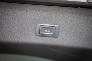 Grey Audi Allroad 2015 in Riga, with an engine capacity of 2.00 L and mileage of 239 thousand km for 14900 €, photo 18 on AUTOMOTO.COM.LV