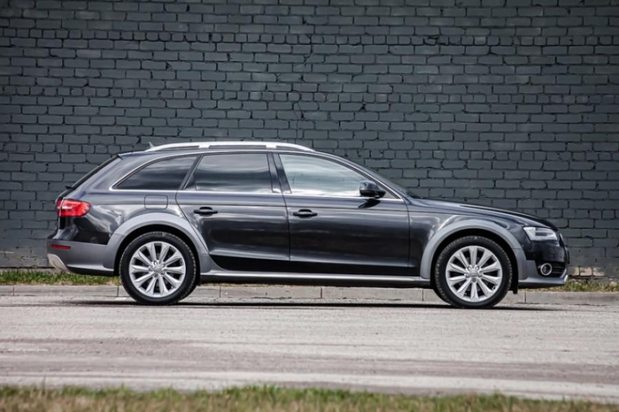 Grey Audi Allroad 2015 in Riga, with an engine capacity of 2.00 L and mileage of 239 thousand km for 14900 €, photo 29 on AUTOMOTO.COM.LV