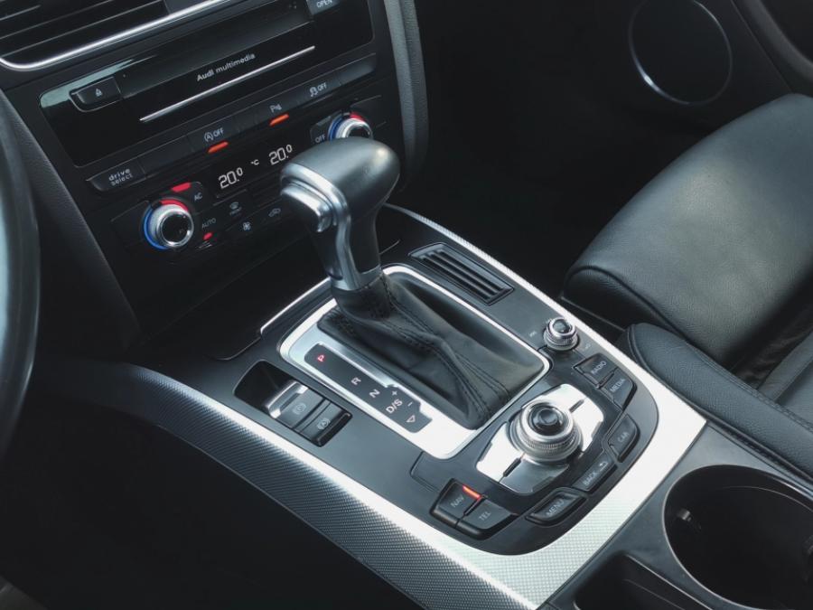 Audi Allroad 2012 in Riga, with an engine capacity of 3.00 L and mileage of 235 thousand km for 10990 €, photo 3 on AUTOMOTO.COM.LV