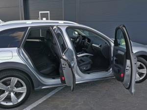 Audi Allroad 2012 in Riga, with an engine capacity of 3.00 L and mileage of 235 thousand km for 10990 €, photo 16 on AUTOMOTO.COM.LV