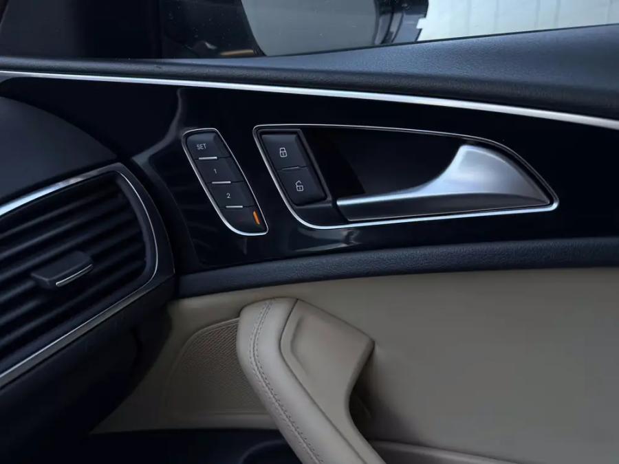 Audi Allroad 2013 Rīga, ar dzinēja tilpumu 3.00 L un nobraukumu 216 tūkst. km par 8000 €, foto 22 vietnē AUTOMOTO.COM.LV