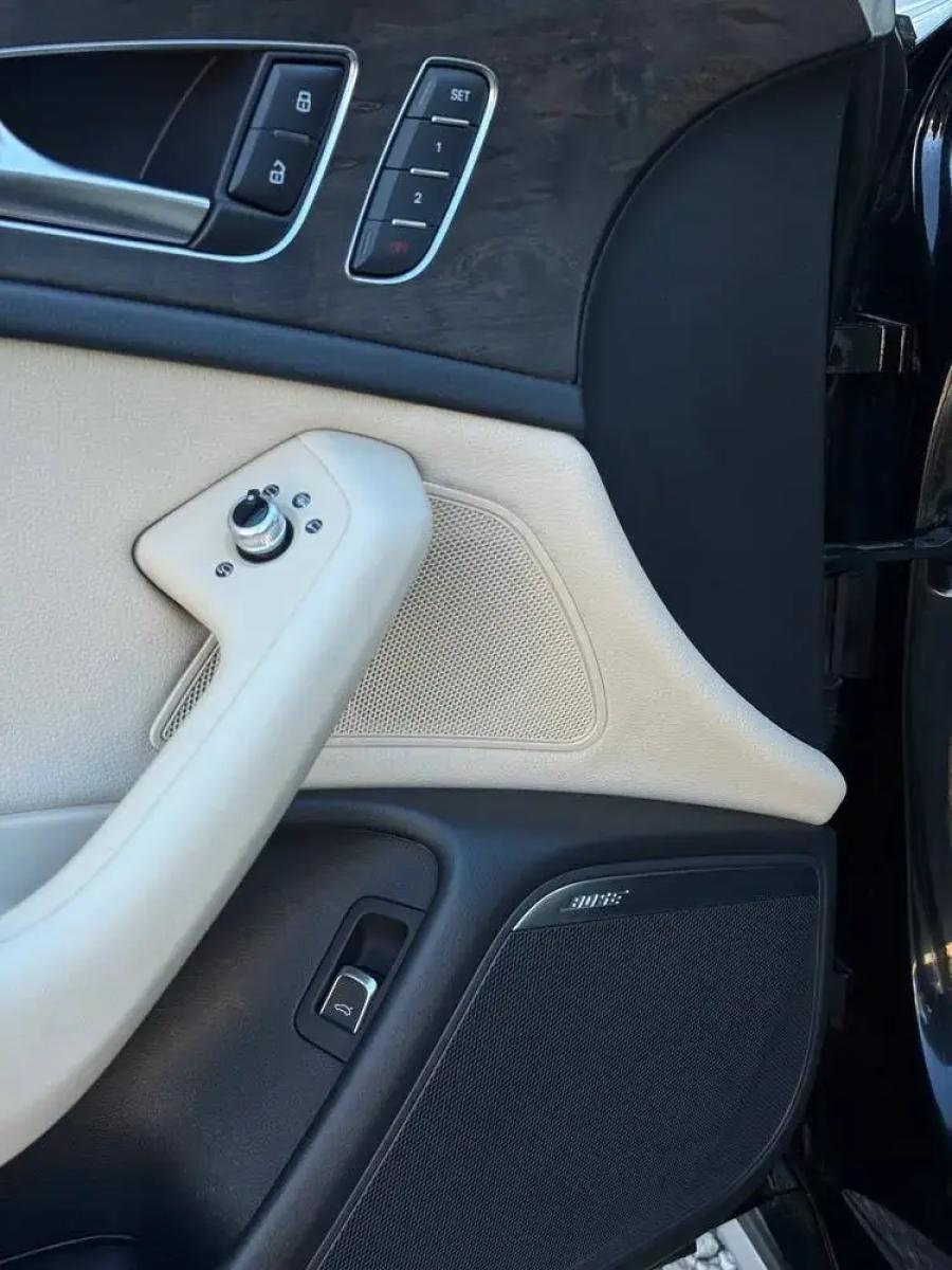Audi Allroad 2018 Rīga, ar dzinēja tilpumu 3.00 L un nobraukumu 256 tūkst. km par 14000 €, foto 10 vietnē AUTOMOTO.COM.LV