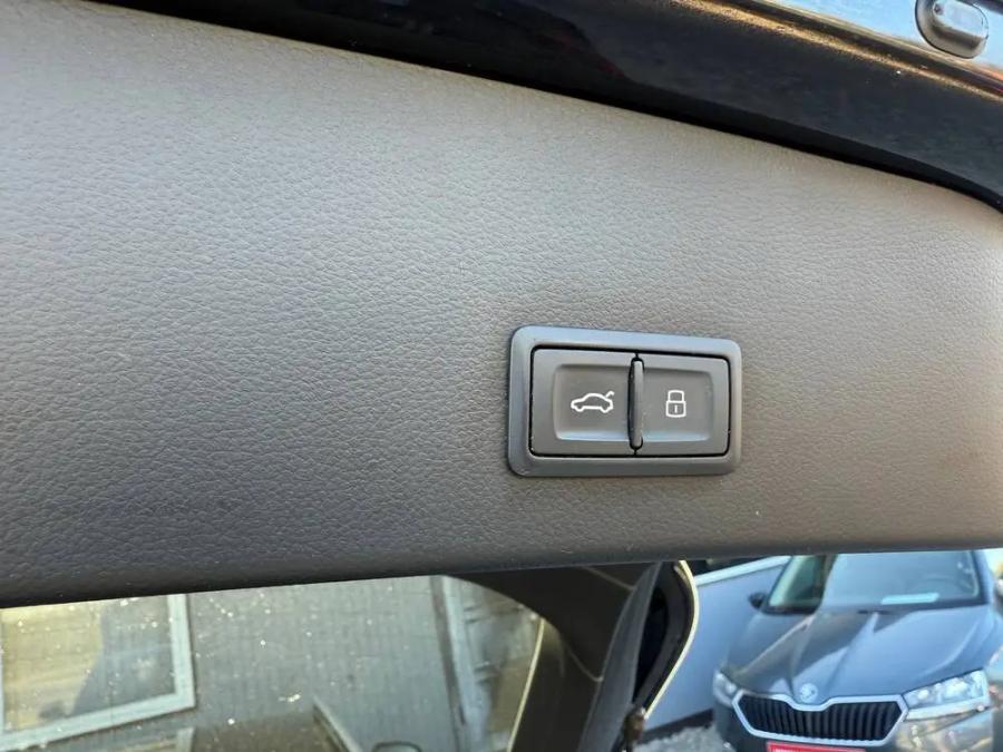Audi Allroad 2018 Rīga, ar dzinēja tilpumu 3.00 L un nobraukumu 256 tūkst. km par 14000 €, foto 21 vietnē AUTOMOTO.COM.LV