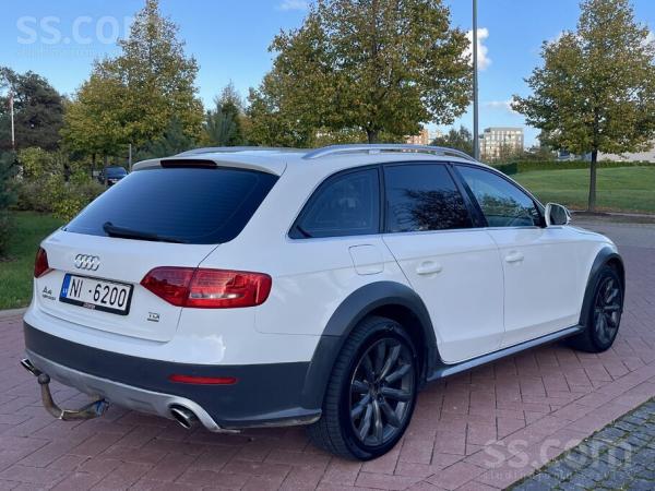 White Audi Allroad 2010 in Riga, with an engine capacity of 3.00 L and mileage of 321 thousand km for 5990 €, photo 3 on AUTOMOTO.COM.LV