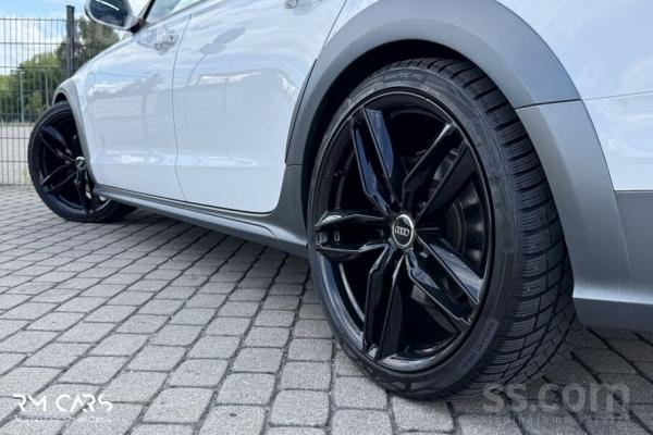 White Audi Allroad 2012 in Jelgava, with an engine capacity of 3.00 L and mileage of 0 thousand km for 14950 €, photo 7 on AUTOMOTO.COM.LV
