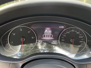 White Audi Allroad 2016 in Riga, with an engine capacity of 3.00 L and mileage of 235 thousand km for 10000 €, photo 14 on AUTOMOTO.COM.LV