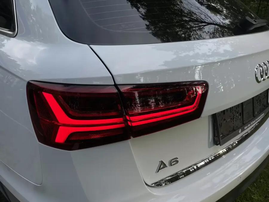 White Audi Allroad 2016 in Riga, with an engine capacity of 3.00 L and mileage of 235 thousand km for 10000 €, photo 23 on AUTOMOTO.COM.LV