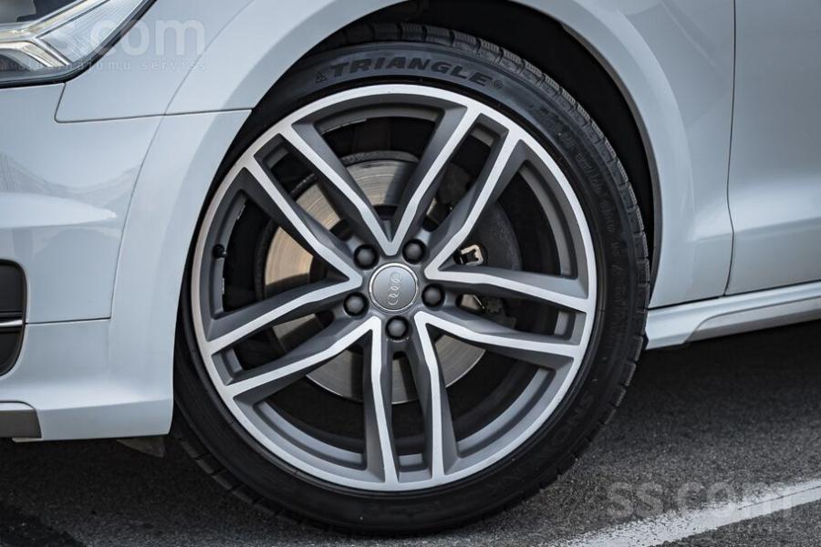 White Audi Allroad 2016 in Riga, with an engine capacity of 3.00 L and mileage of 216 thousand km for 16990 €, photo 9 on AUTOMOTO.COM.LV