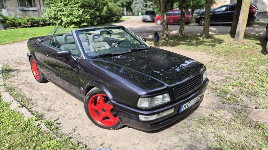 Black Audi Cabriolet 1992 in Bauska, with an engine capacity of 2.30 L and mileage of 270 thousand km for 4000 €, photo 7 on AUTOMOTO.COM.LV