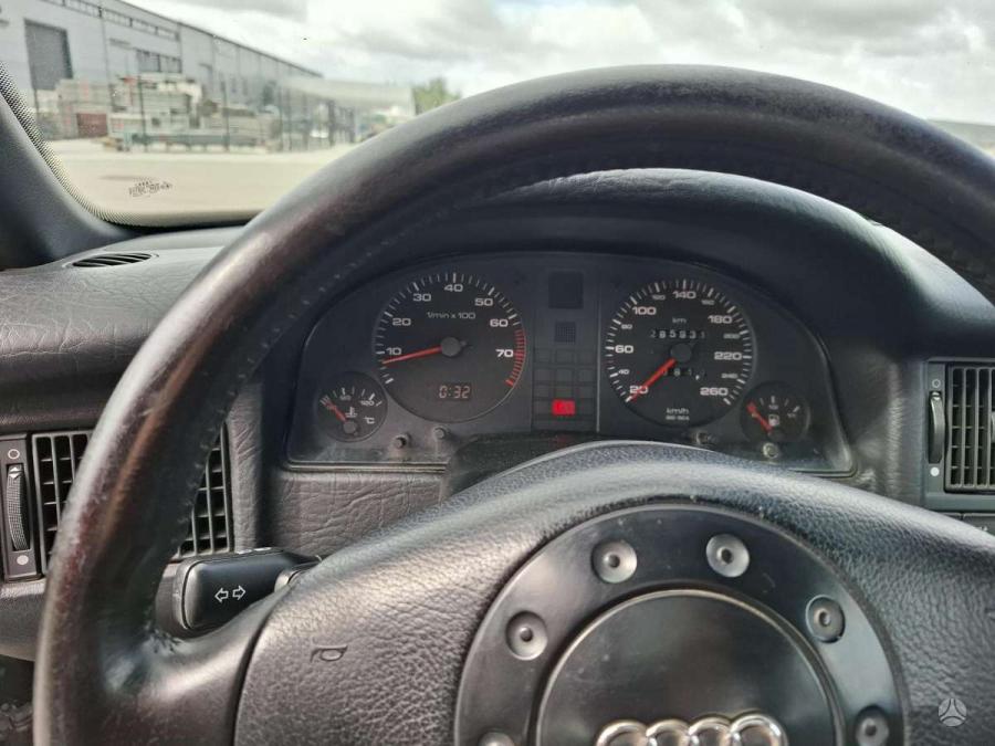 Melns Audi Cabriolet 1996 Klaipėda, ar dzinēja tilpumu 2.60 L un nobraukumu 286 tūkst. km par 3700 €, foto 14 vietnē AUTOMOTO.COM.LV