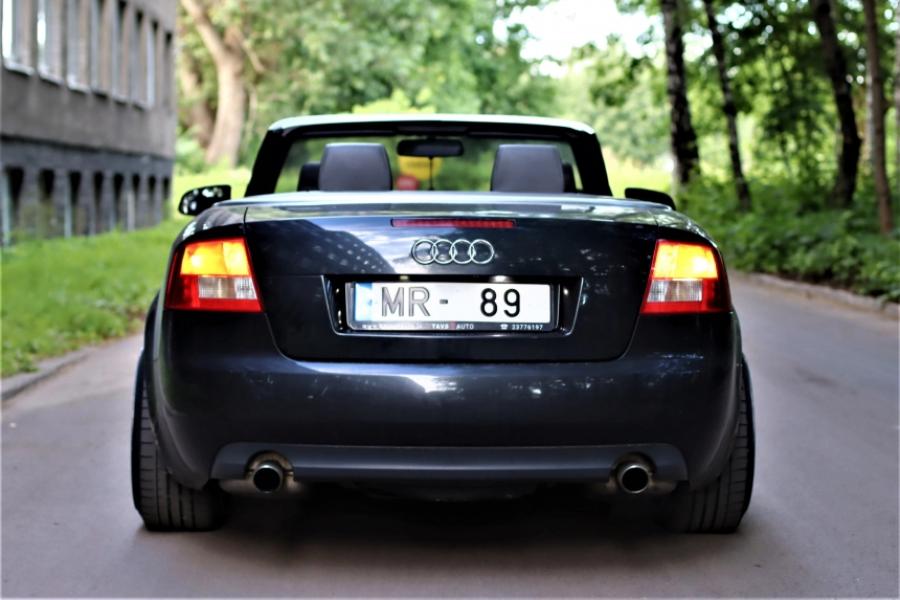 Black Audi Cabriolet 2002 in Riga, with an engine capacity of 2.40 L and mileage of 91 thousand km for 5490 €, photo 7 on AUTOMOTO.COM.LV